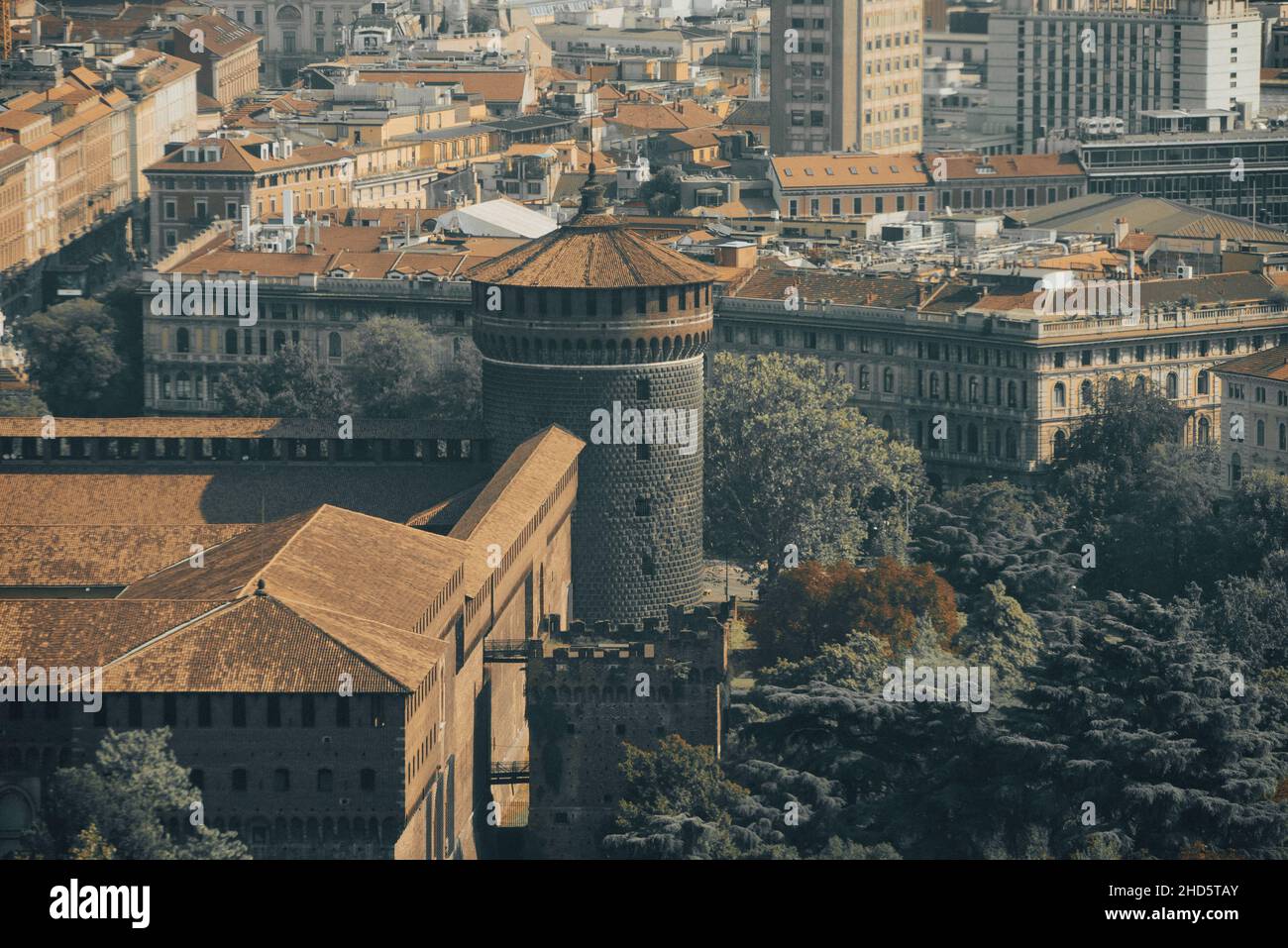 Aerial milano arco della pace hi-res stock photography and images - Alamy