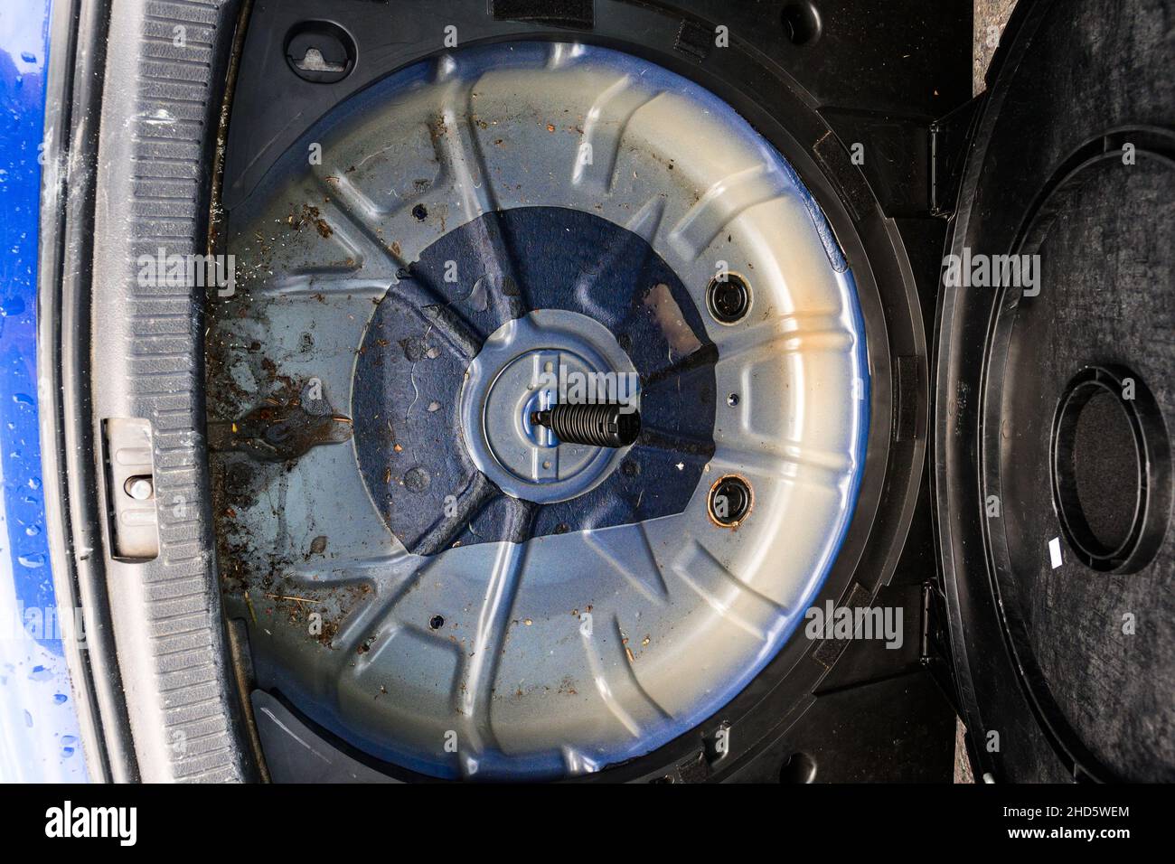 Spare wheel space car, trunk in the car and its components, blue car ...
