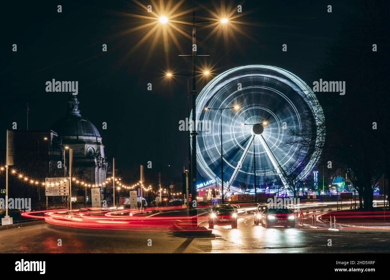 Big wheel white lights hi-res stock photography and images - Alamy
