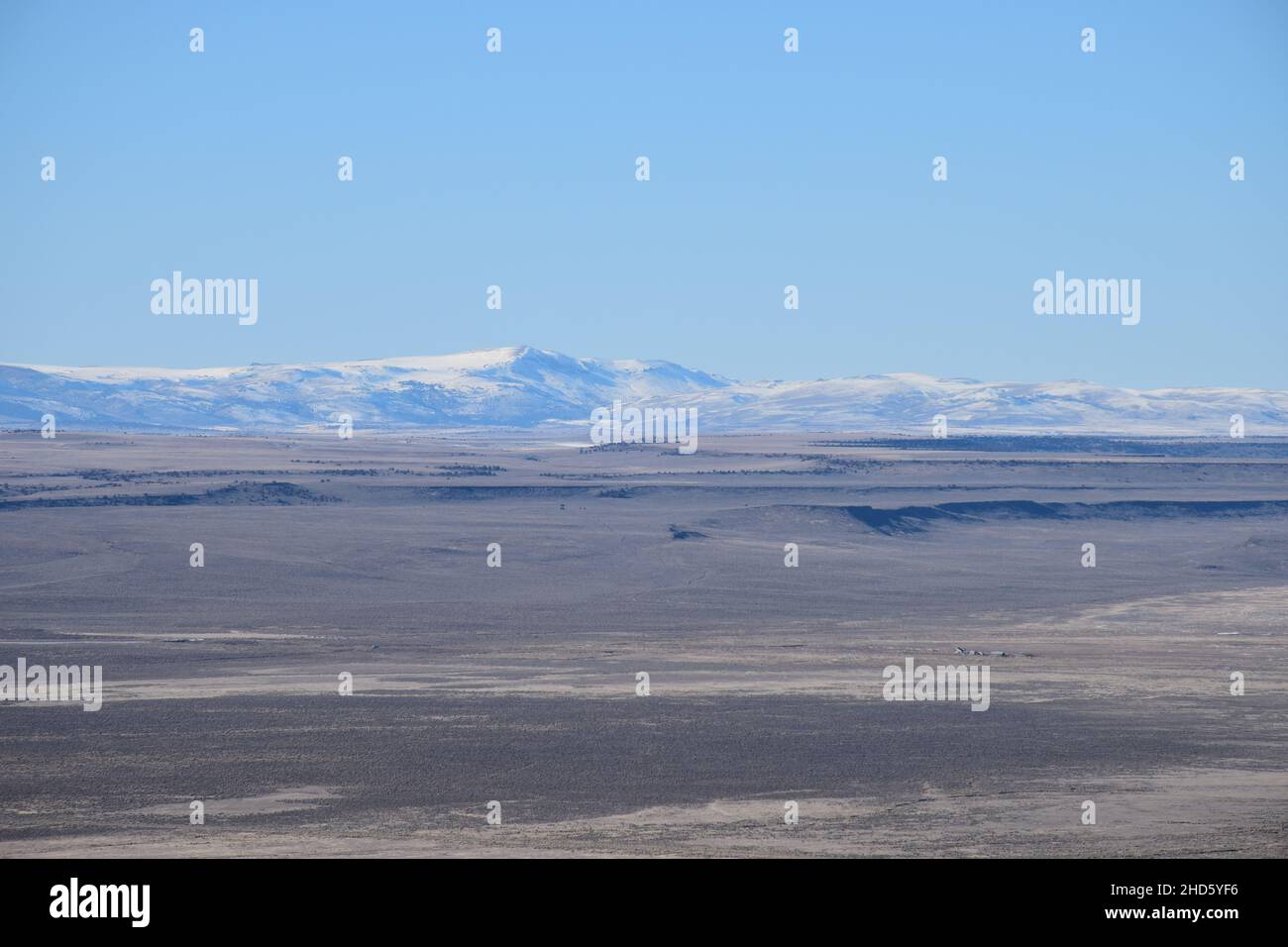 Views back across south eastern Oregon from the Langslet Monument Rest ...