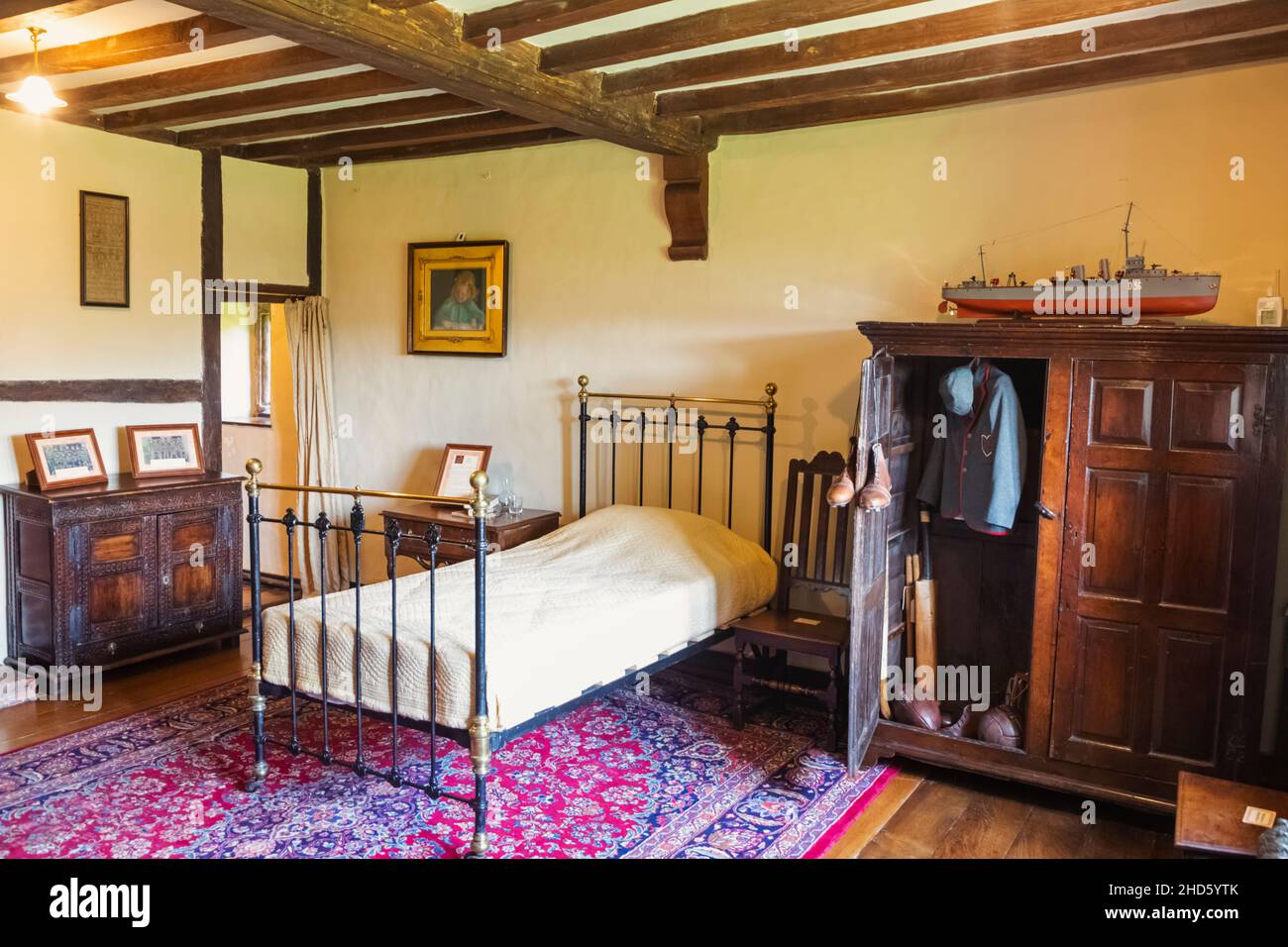 17th century house interior england hi-res stock photography and images ...