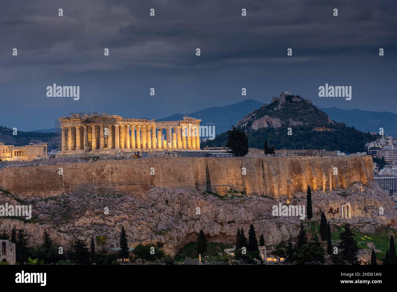 Beautiful night view of the Parthenon and the Acropolis, Athens, Greece ...