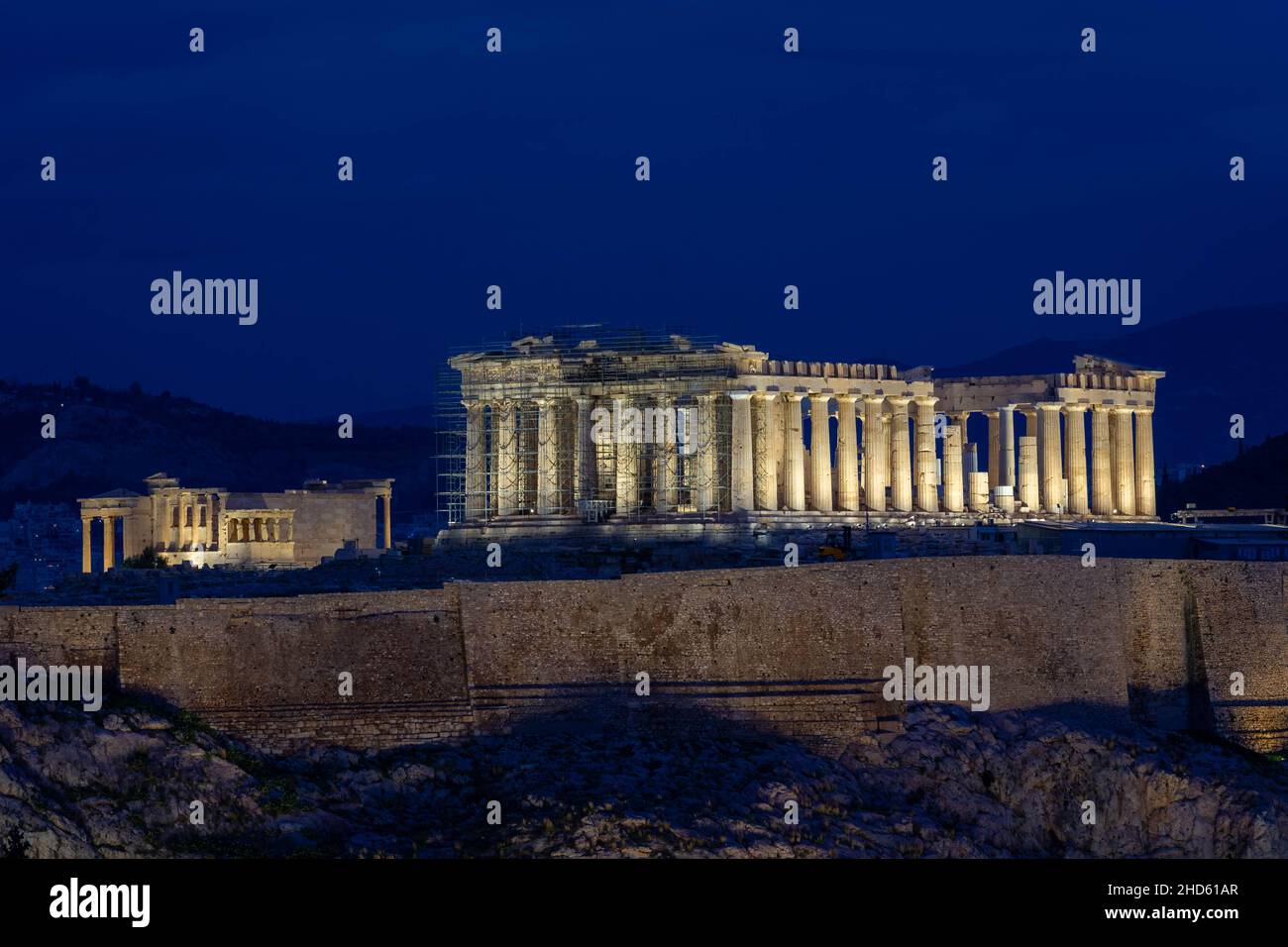 Beautiful night view of the Parthenon and the Acropolis, Athens, Greece ...