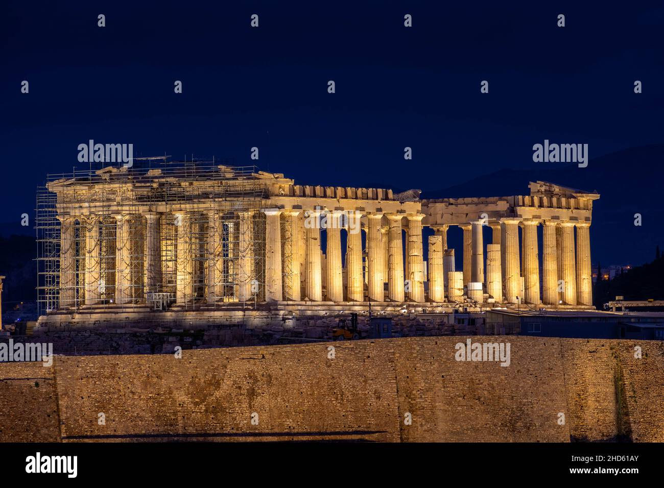 Beautiful night view of the Parthenon and the Acropolis, Athens, Greece ...