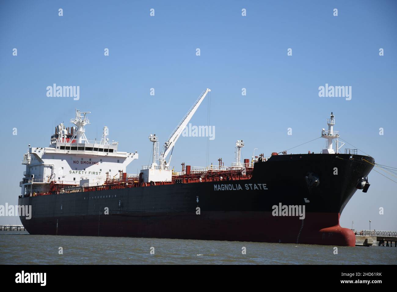 Bulk Freighter Magnolia State loading at Martinez. Commercial freight ...