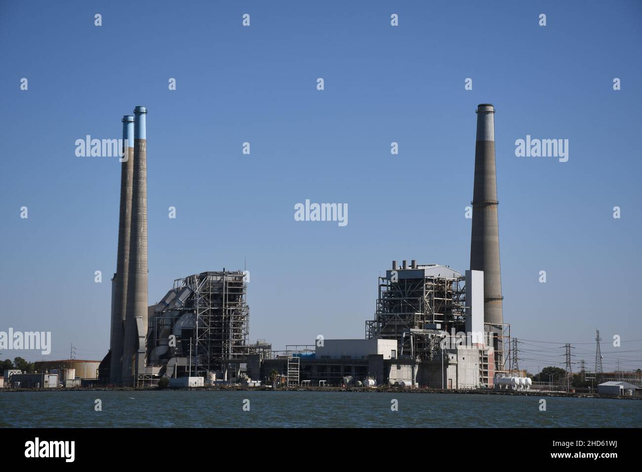 Commercial freight and container ships in San Francisco and San Pablo ...