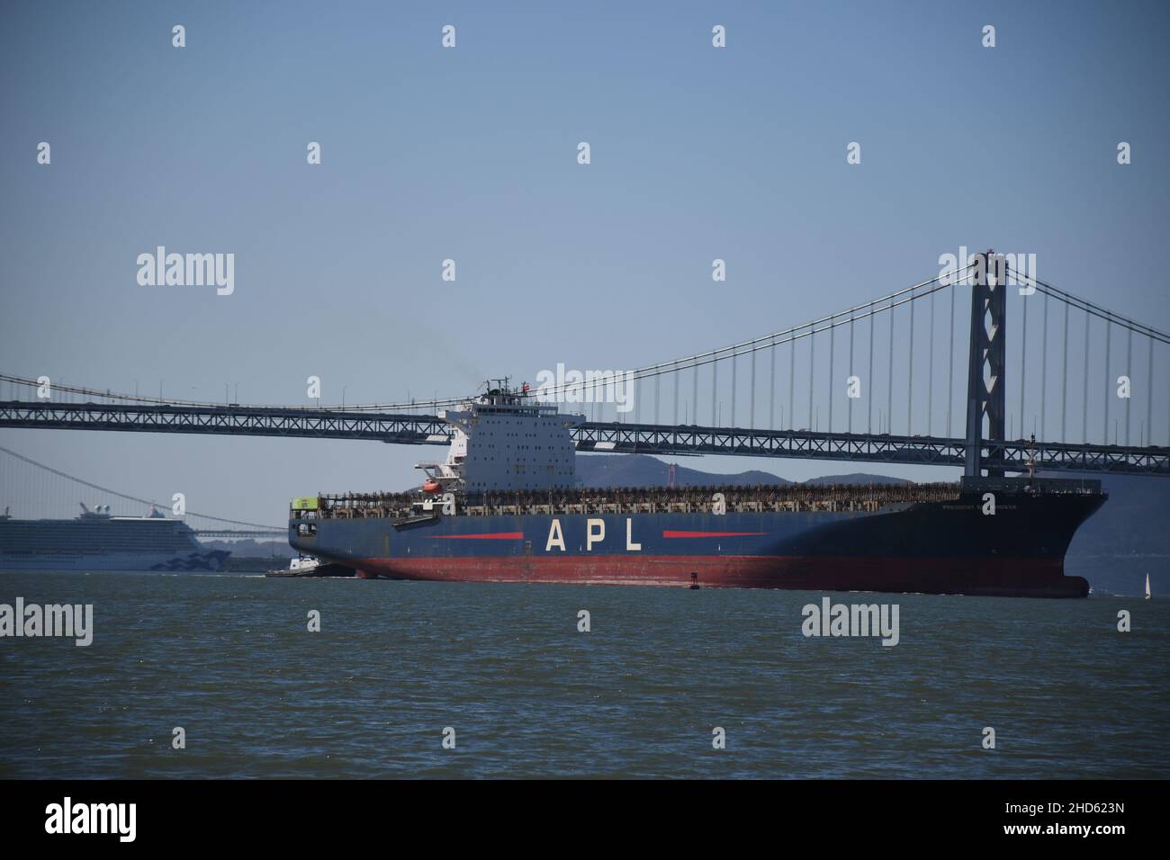 Commercial freight and container ships in San Francisco and San Pablo ...