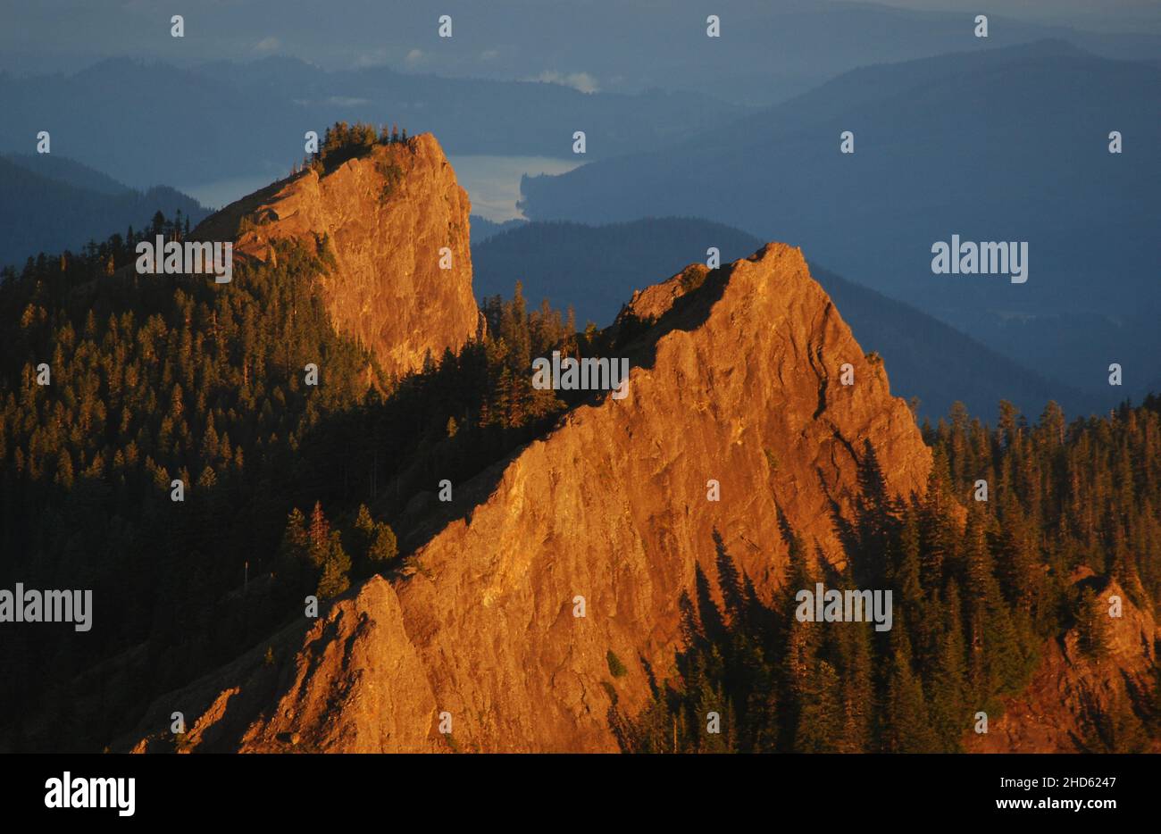 Sawtooth ridge hi-res stock photography and images - Alamy