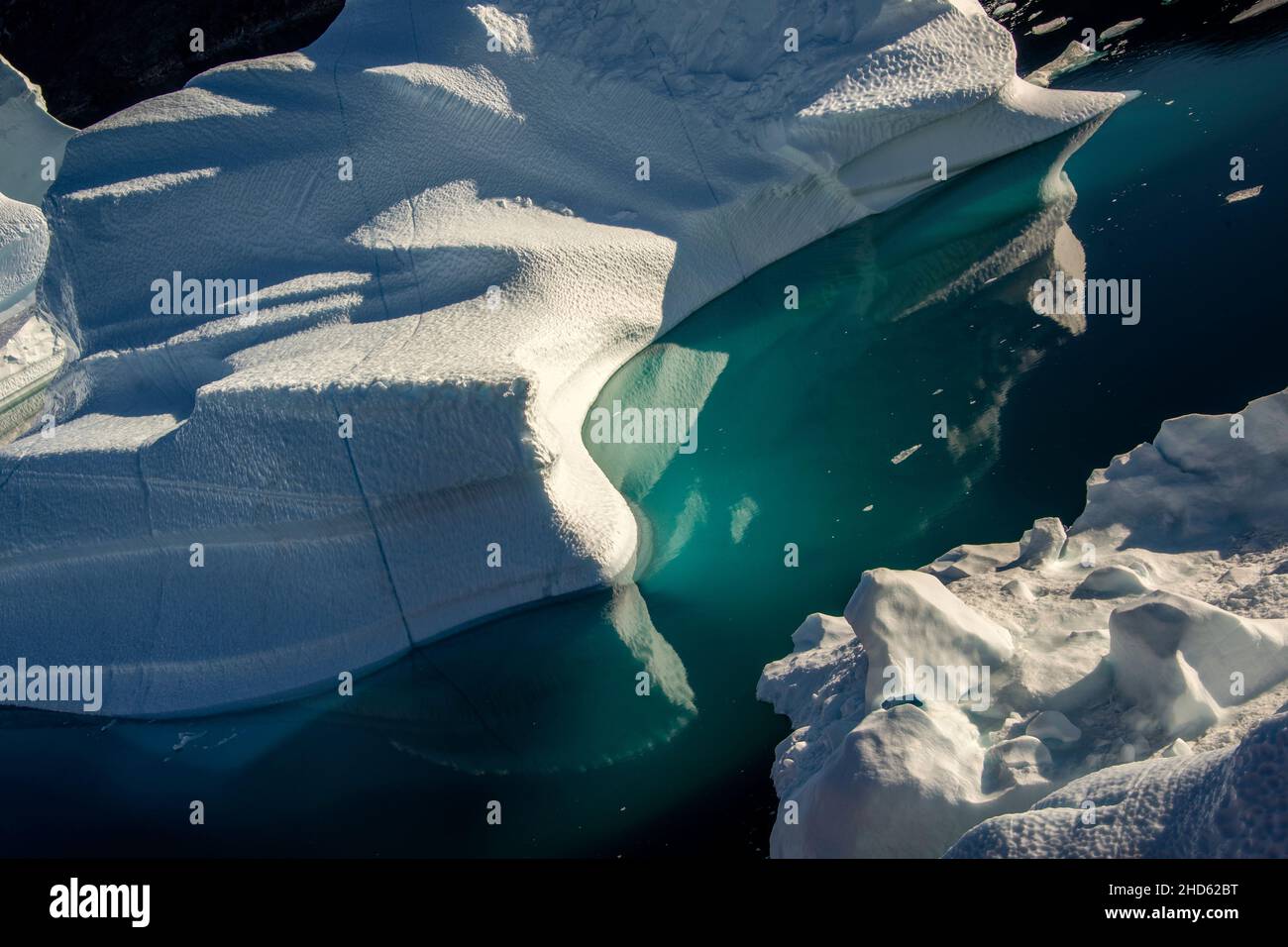 Iceberg above below water hi-res stock photography and images - Alamy