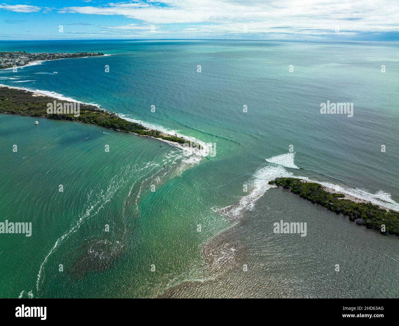Bribie Island divided in two by huge king tide in combination with ex ...