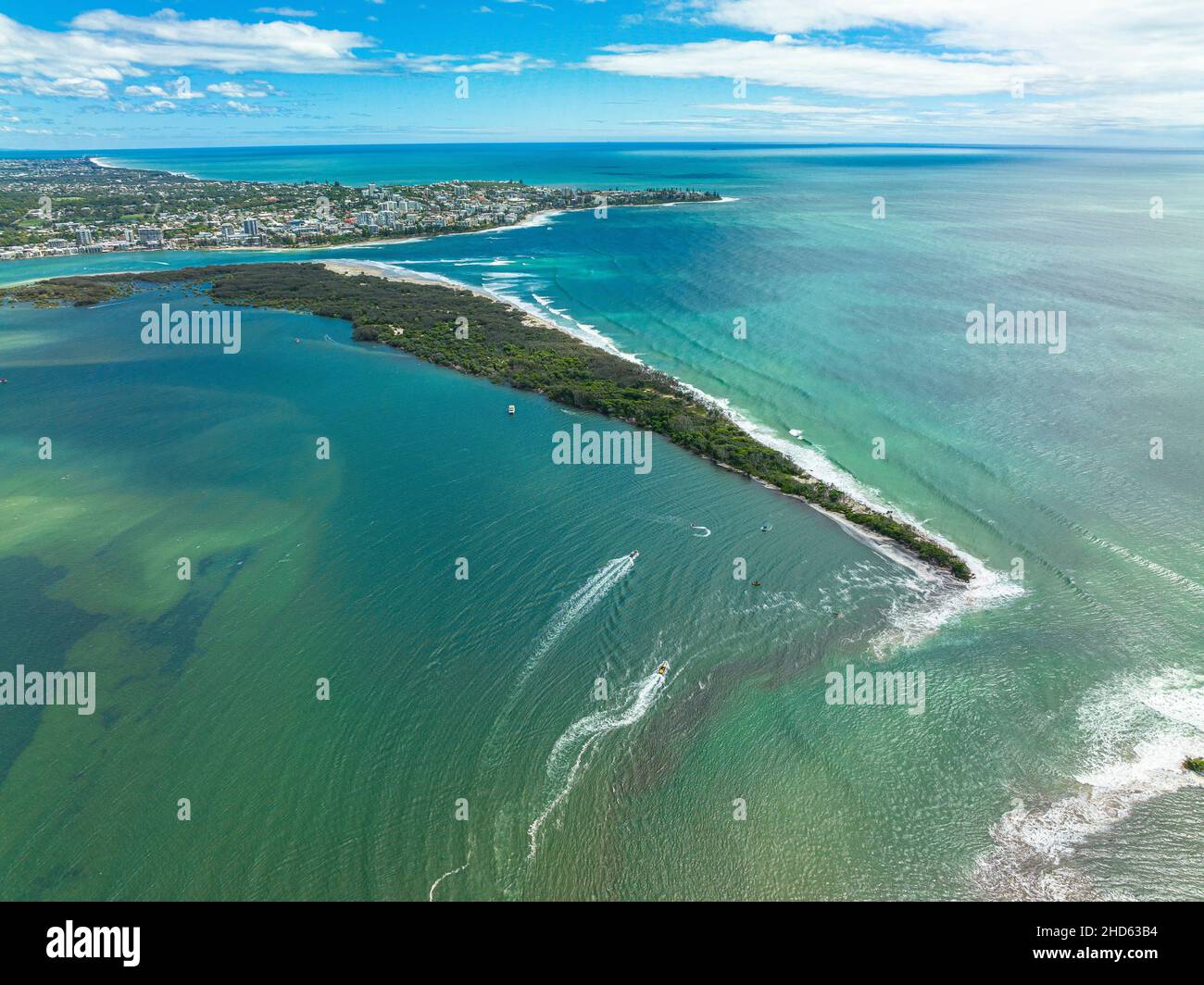 Island divides hi-res stock photography and images - Alamy