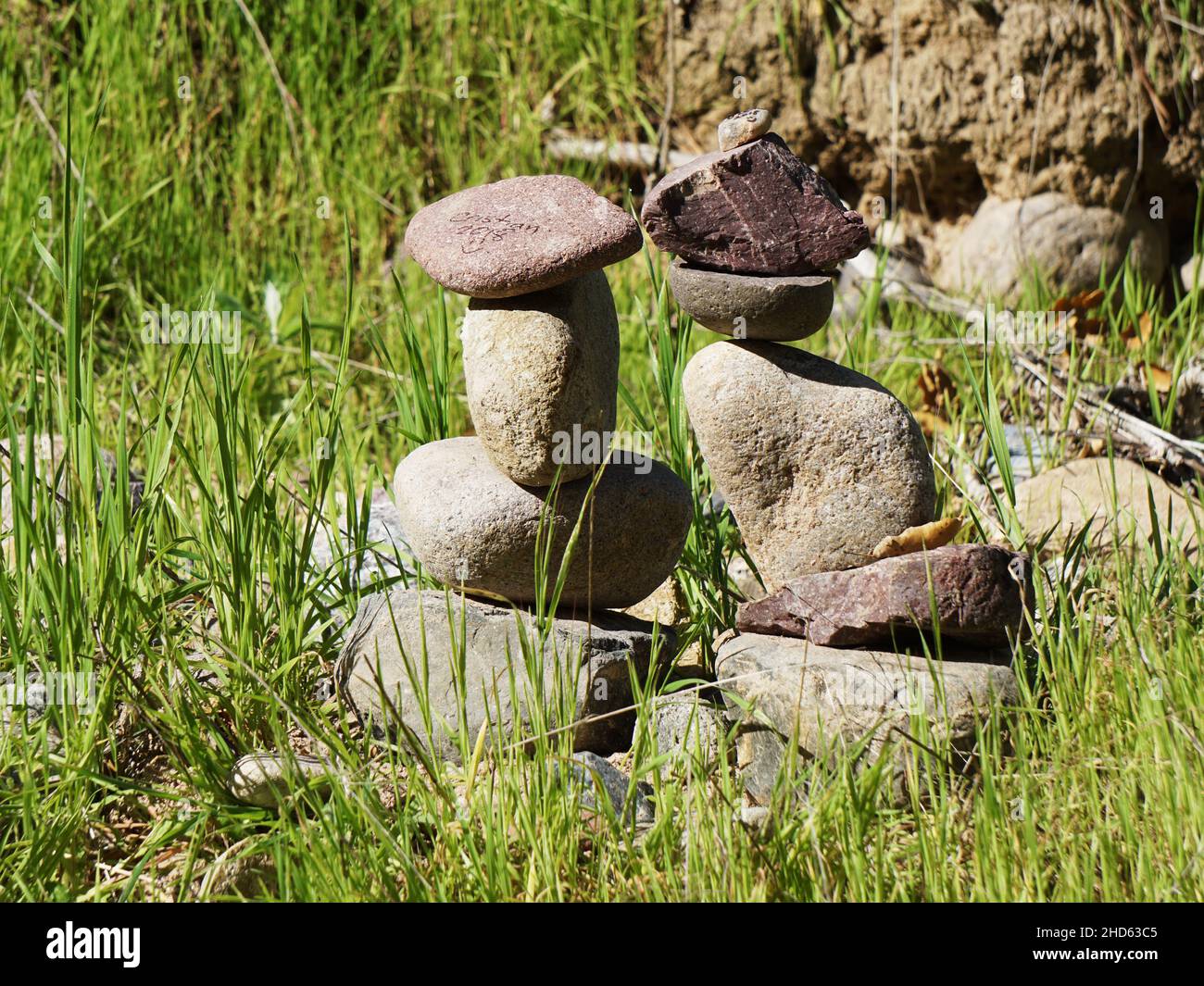 Rock carins used to mark trails for hikers Stock Photo - Alamy