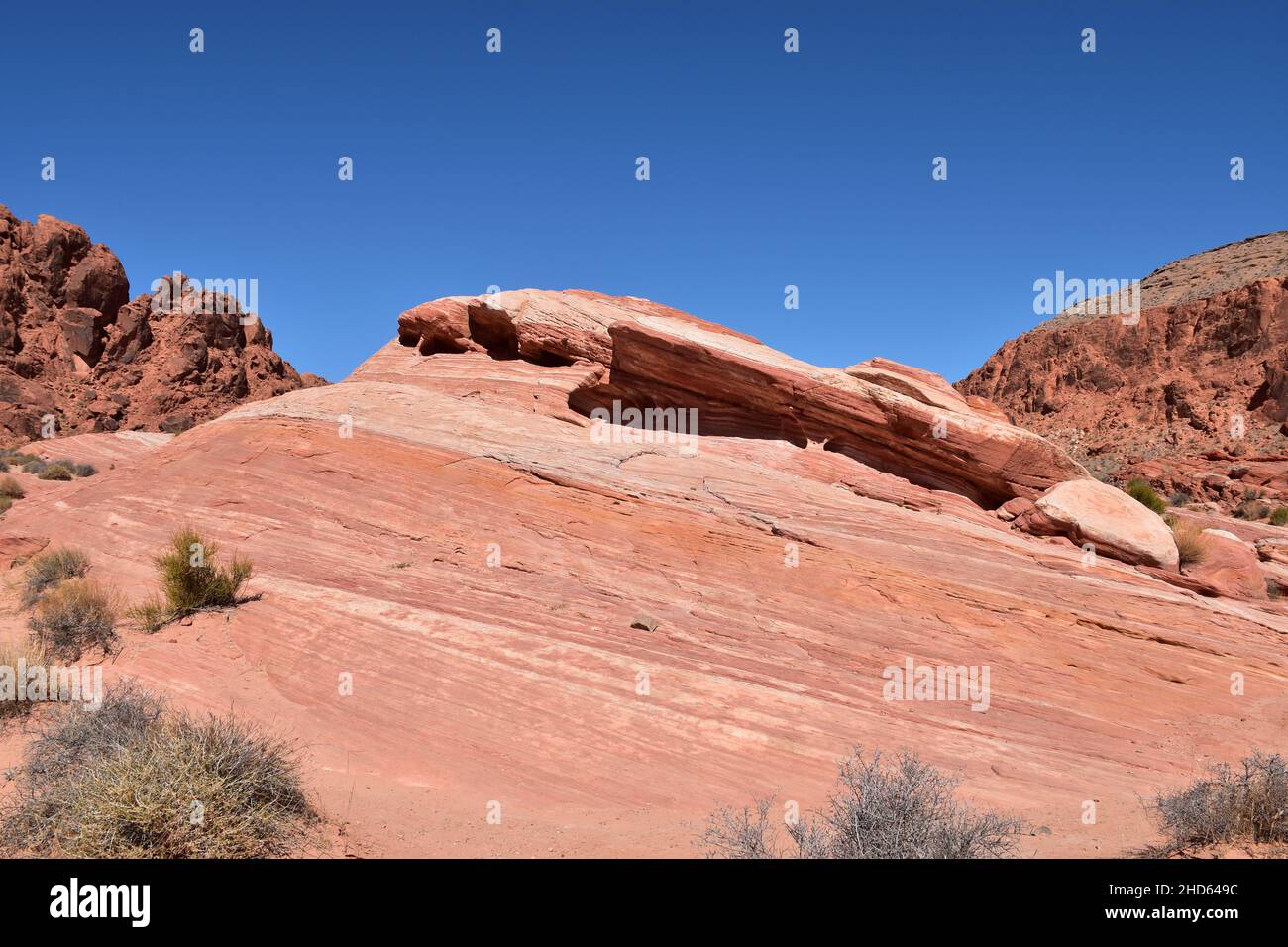 Spectacular sandstone rock formations, patterns and colours at the ...