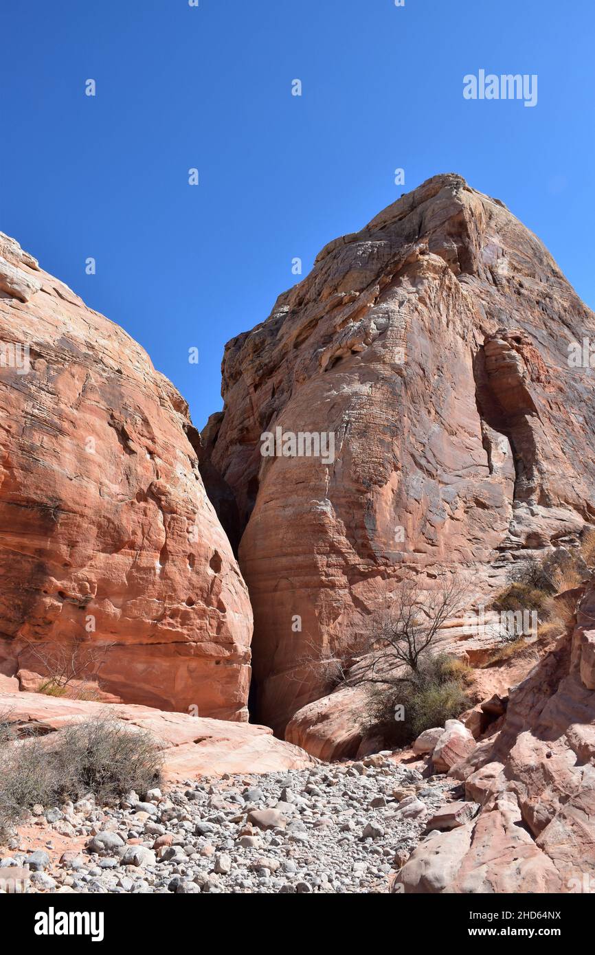 Spectacular sandstone rock formations, patterns and colours at the ...
