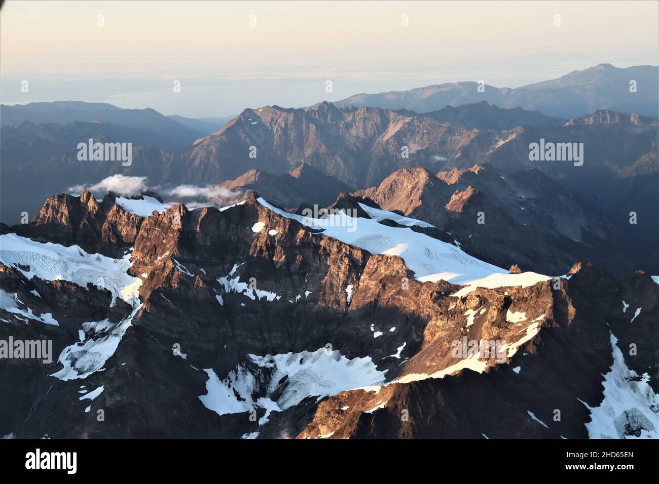 Moutain range hi-res stock photography and images - Alamy