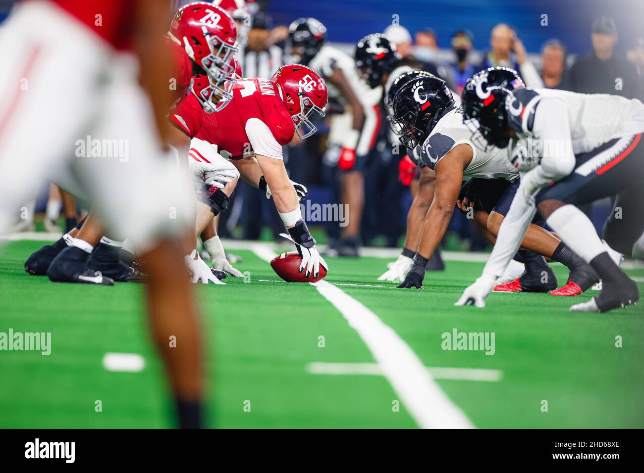 Center looks hi-res stock photography and images - Alamy