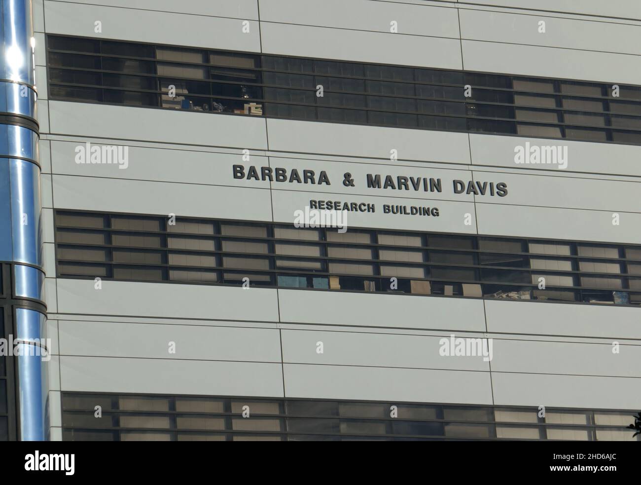Barbara and marvin davis research building hi-res stock photography and ...