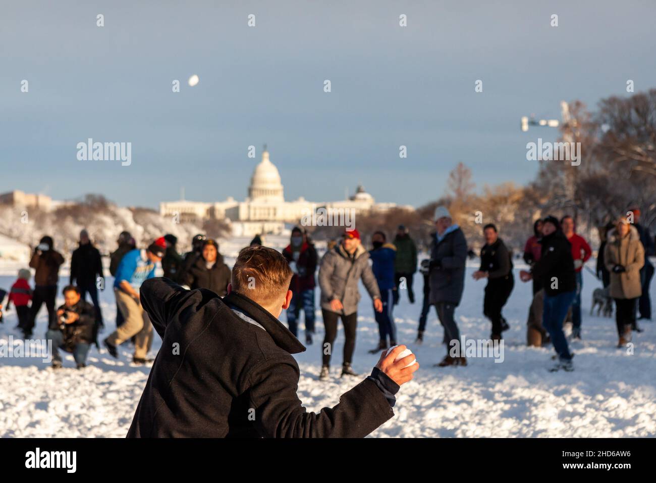 Snowball fight association hi-res stock photography and images - Alamy