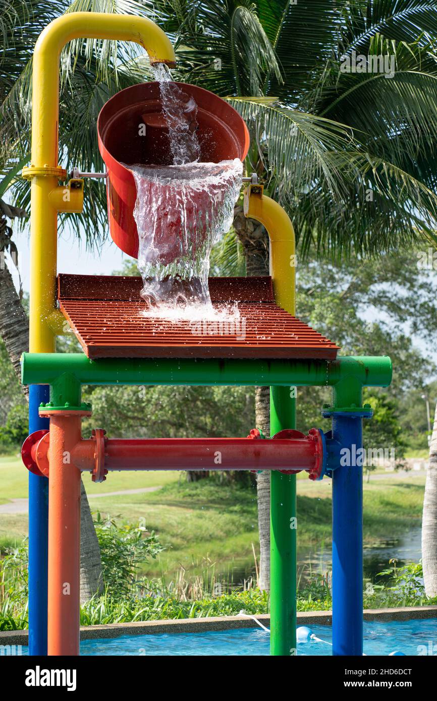 Giant water feature hi-res stock photography and images - Alamy