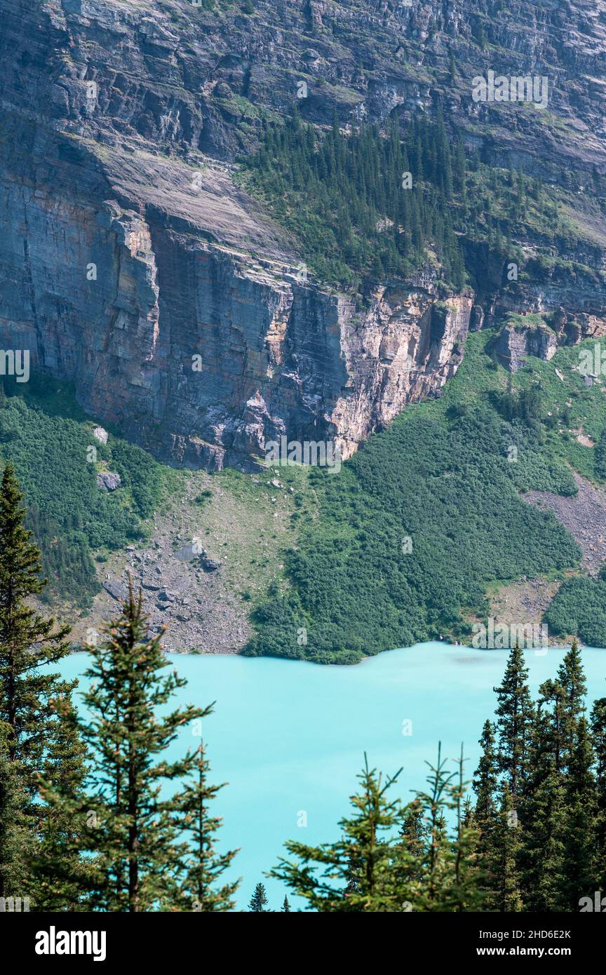 Mesmerizing view of lake Louise landscape with mountains in Banff ...