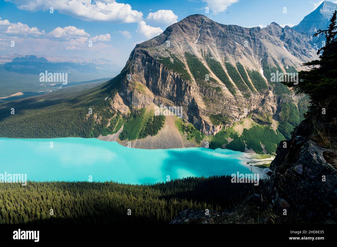 Mesmerizing view of lake Louise landscape with mountains in Banff ...