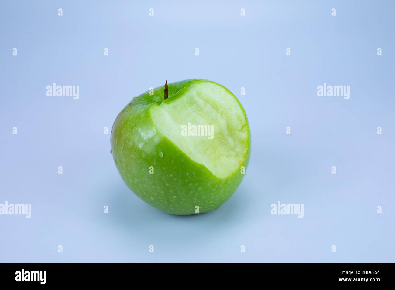 Green apple isolate. Apples on white background Stock Photo - Alamy