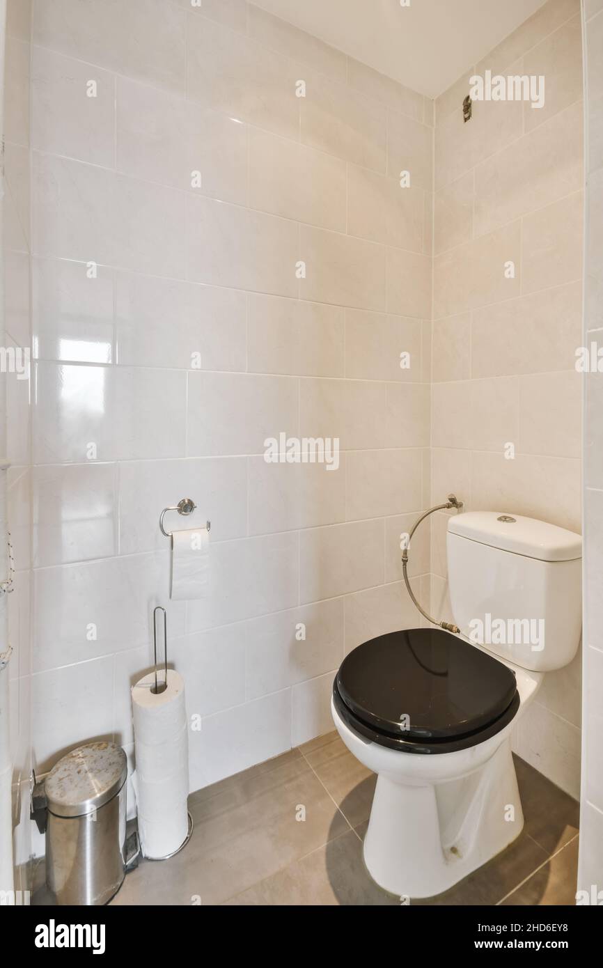 Comfortable toilet hi-res stock photography and images - Alamy
