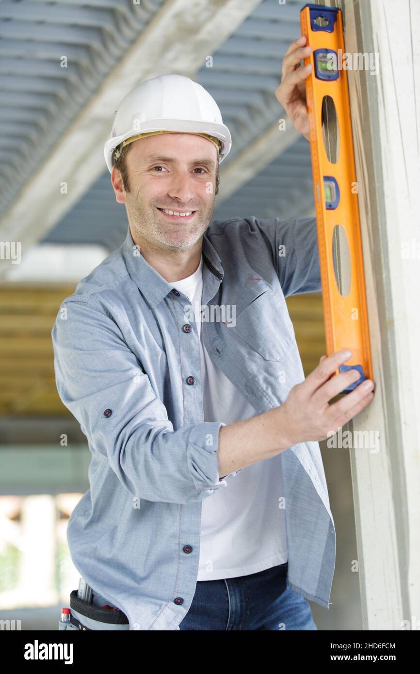 Wall plumb hi-res stock photography and images - Alamy