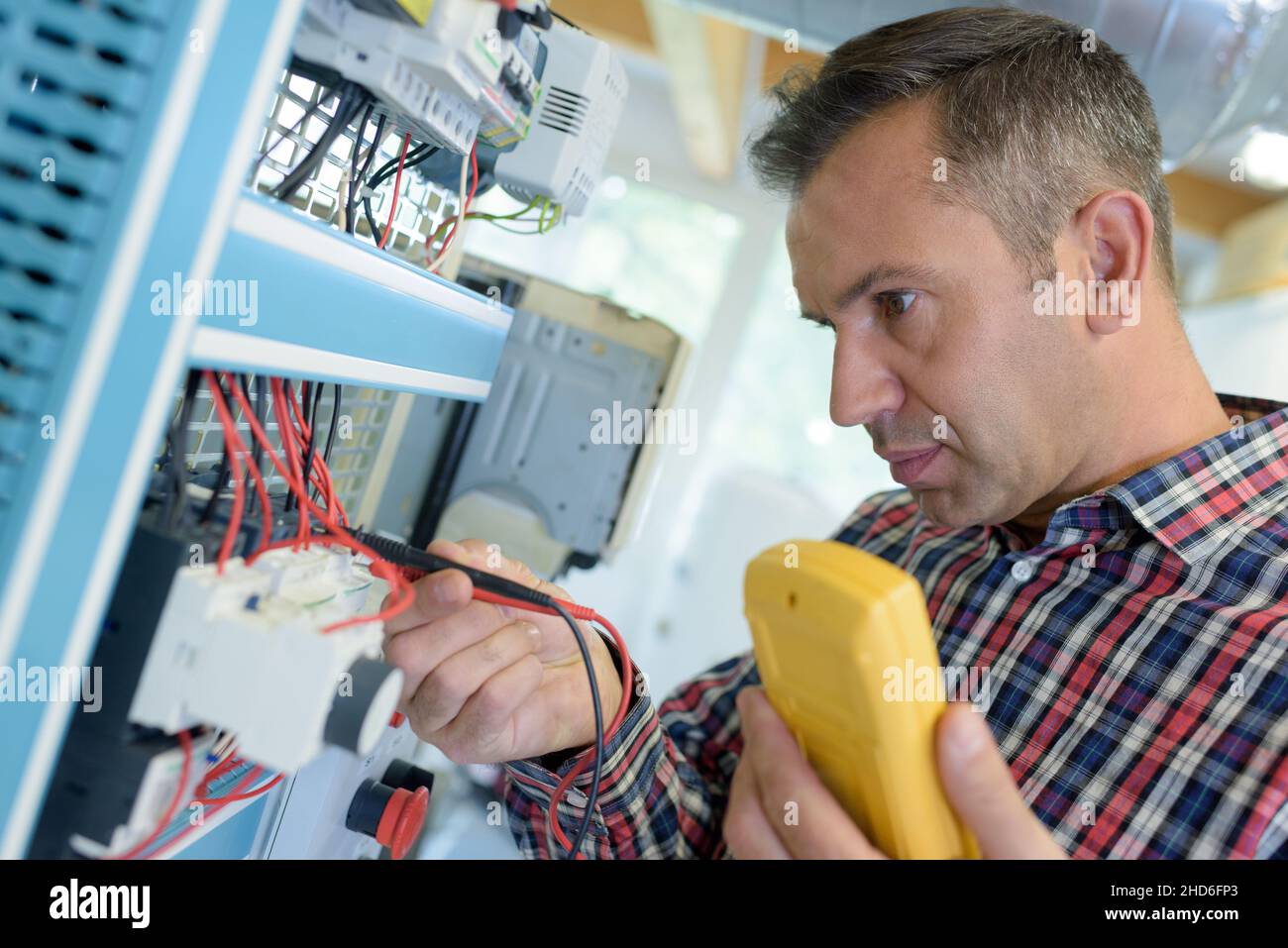 Calibrating machine hi-res stock photography and images - Alamy