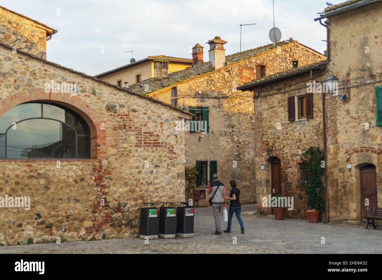 Via i maggio hi-res stock photography and images - Alamy