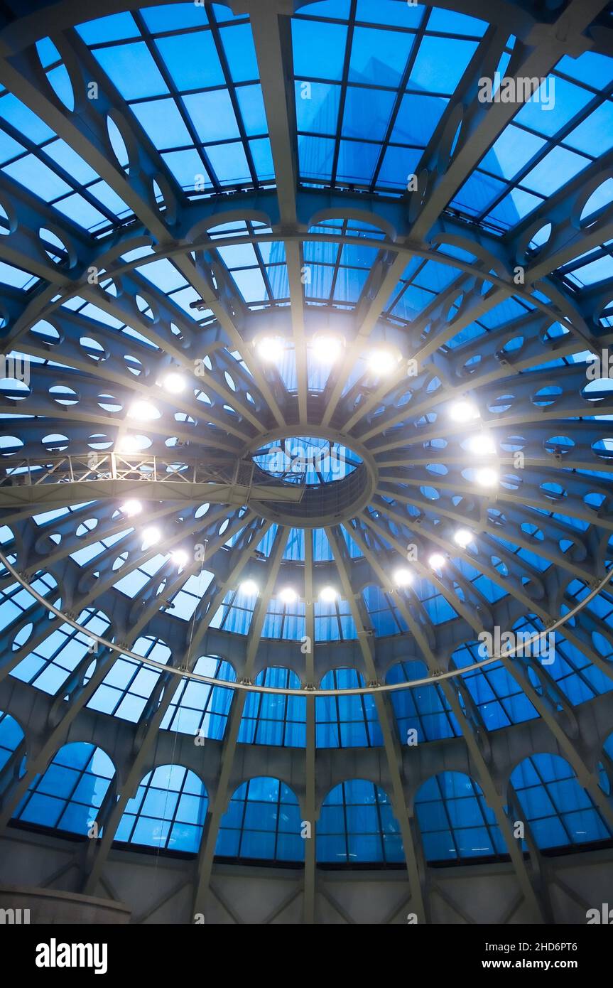 Shopping mall ceiling hi-res stock photography and images - Alamy