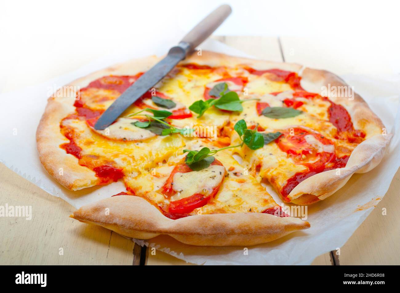 Italy pizza mozzarella and tomato hi-res stock photography and images ...