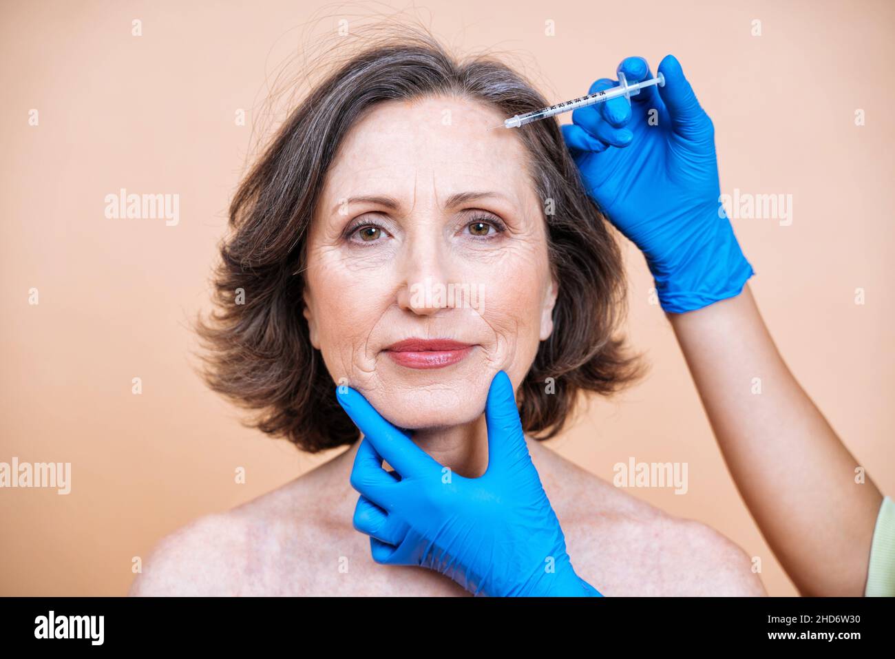 Beauty filler syringe hi-res stock photography and images - Alamy