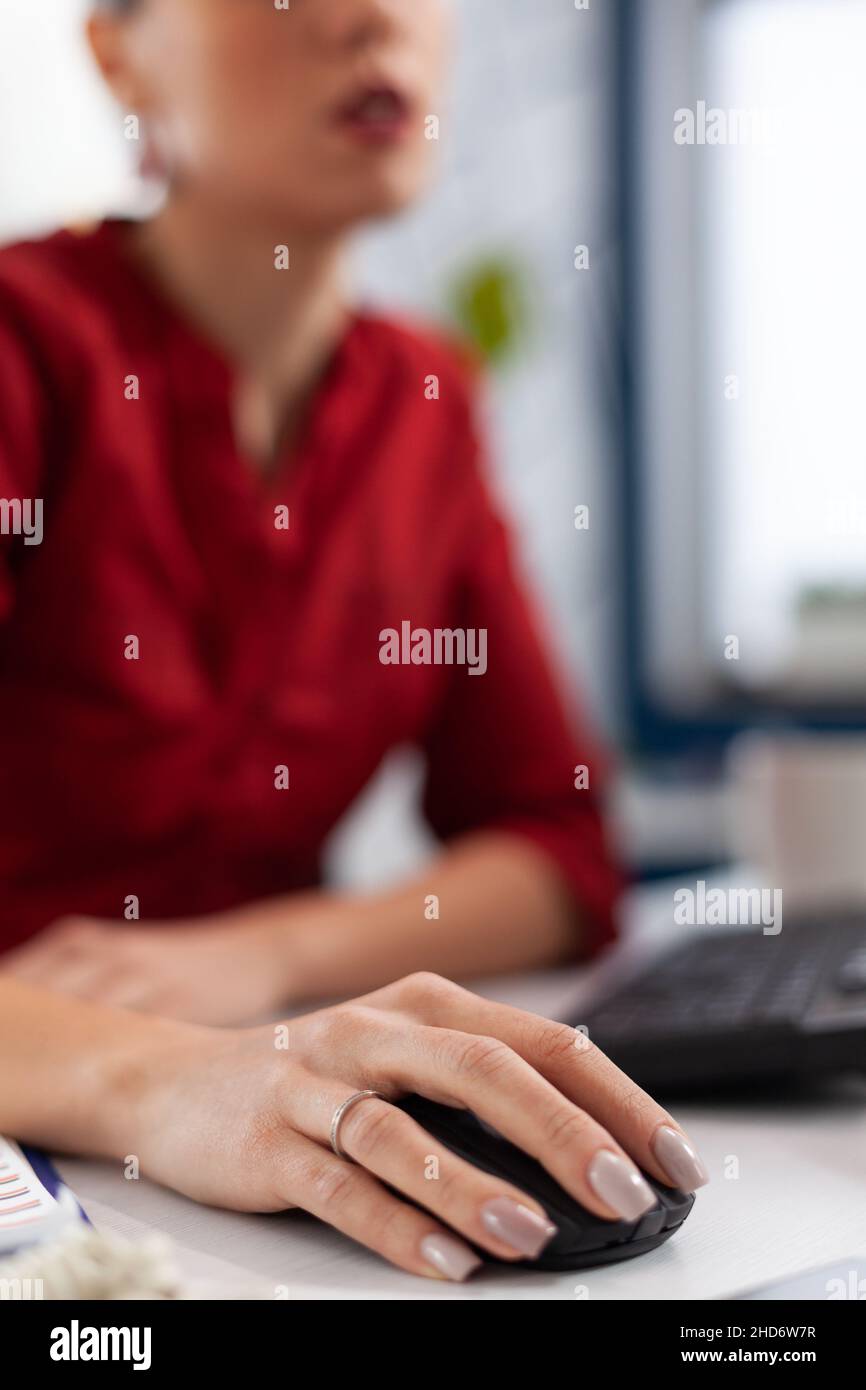 Fingers on mouse hi-res stock photography and images - Alamy