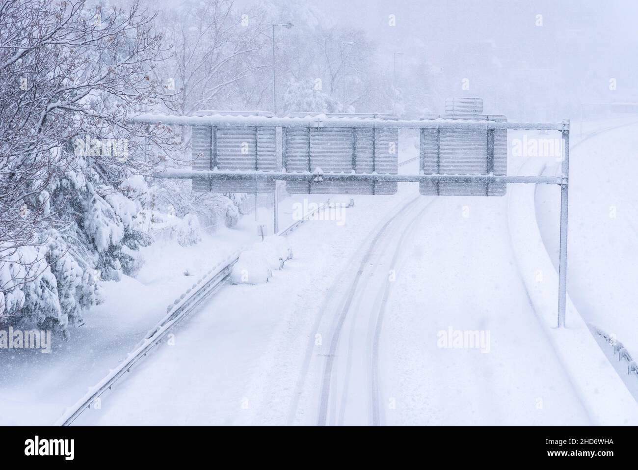 Trapped vehicle hi-res stock photography and images - Alamy