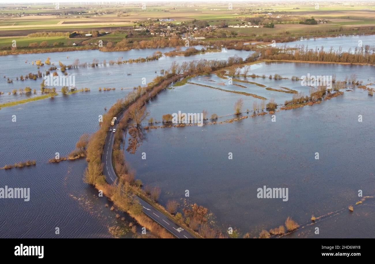 Welney, UK. 31st Dec, 2021. The Welney wash area is beginning to fill ...