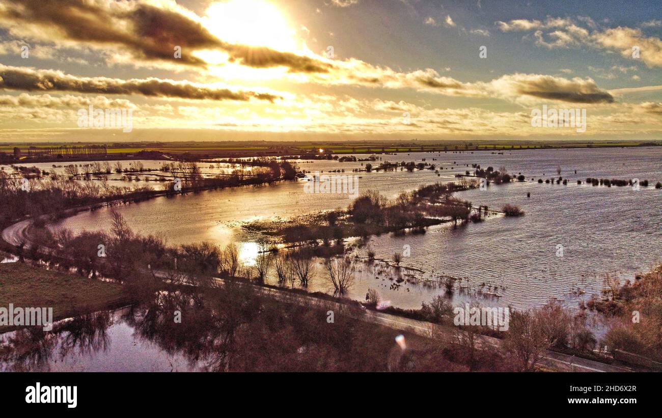 Welney, UK. 31st Dec, 2021. The Welney wash area is beginning to fill ...