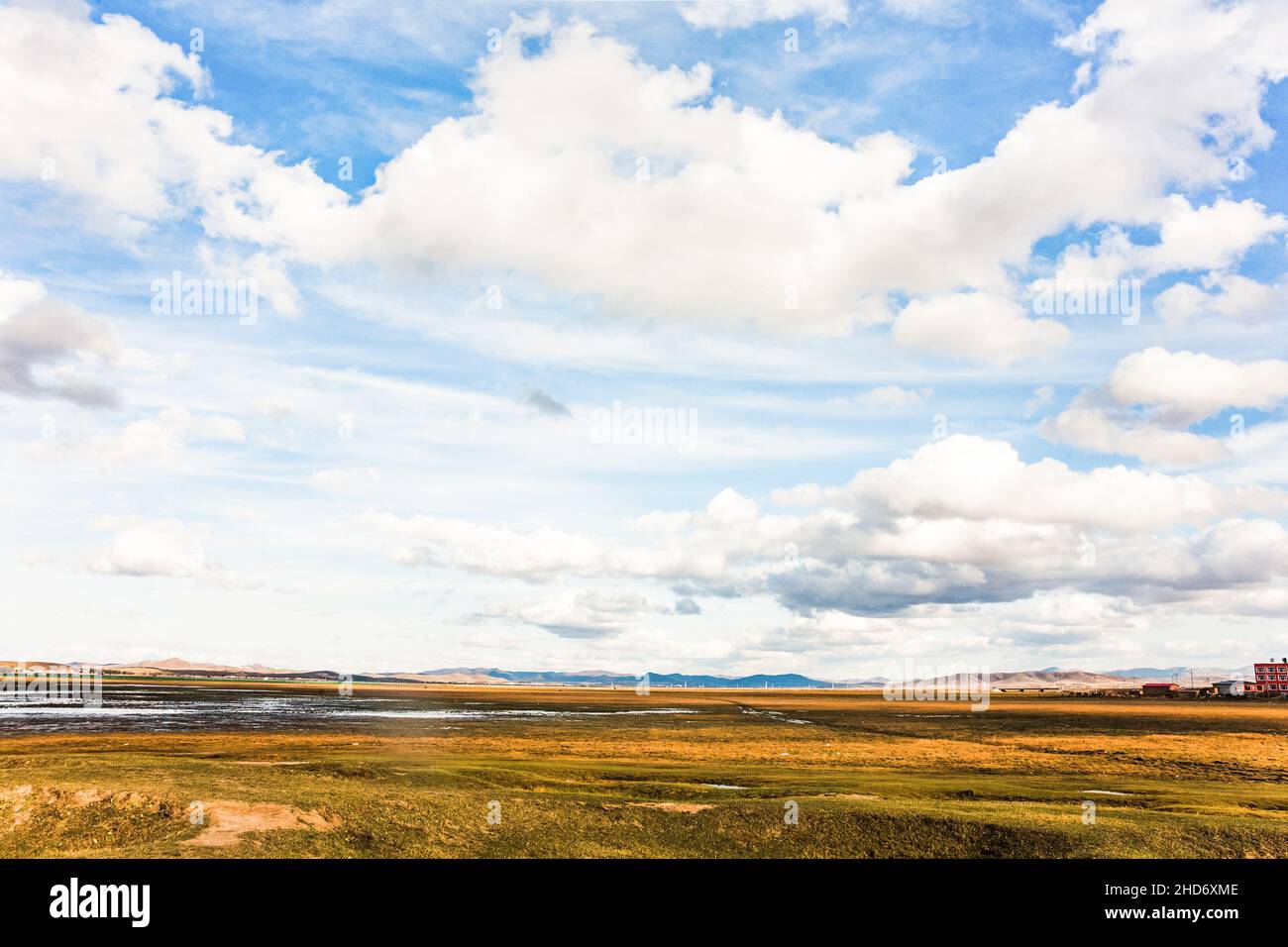 Wet ground in field hi-res stock photography and images - Alamy