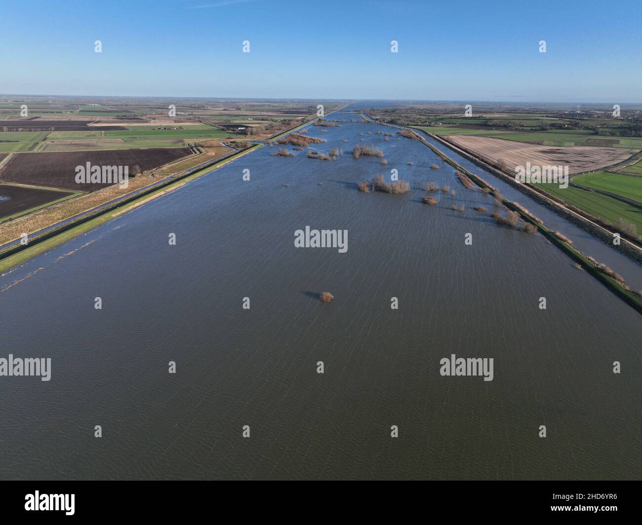 Sutton Gault, UK. 02nd Jan, 2022. The levels of the River Great Ouse at ...