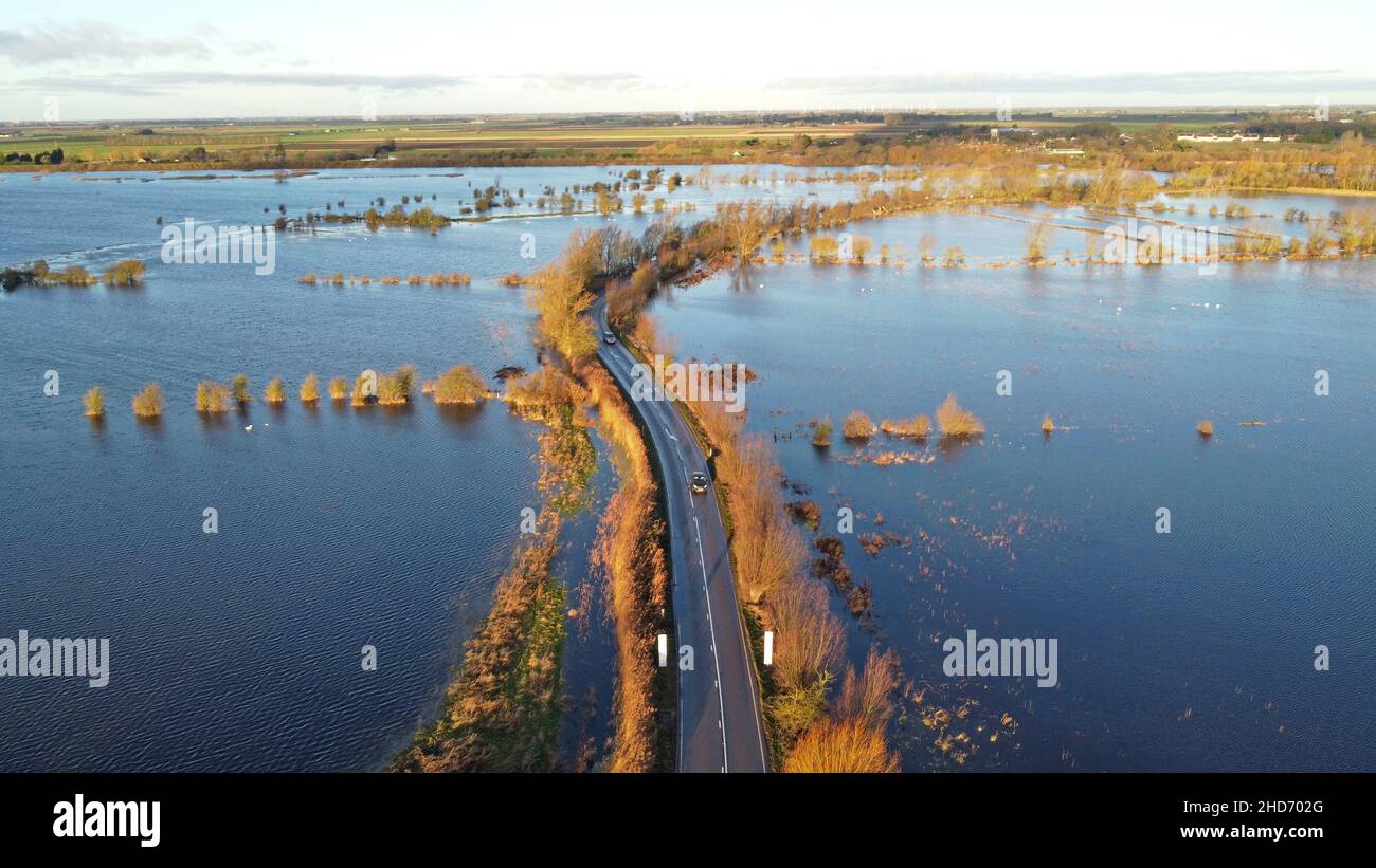 Welney, UK. 02nd Jan, 2022. The Welney wash area is beginning to fill ...