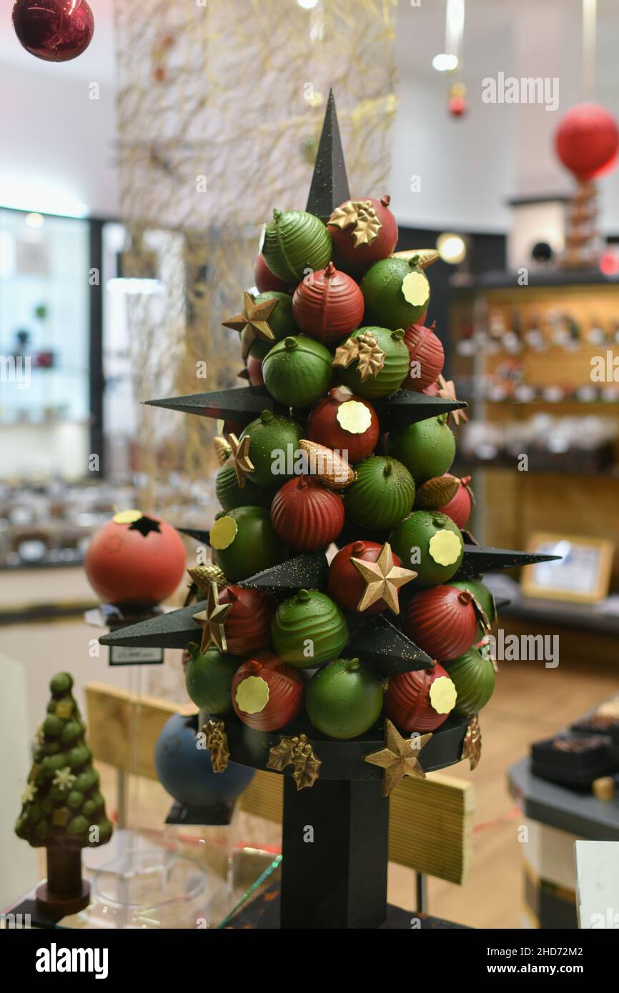 Chocolate tree in a pastry shop window Stock Photo - Alamy