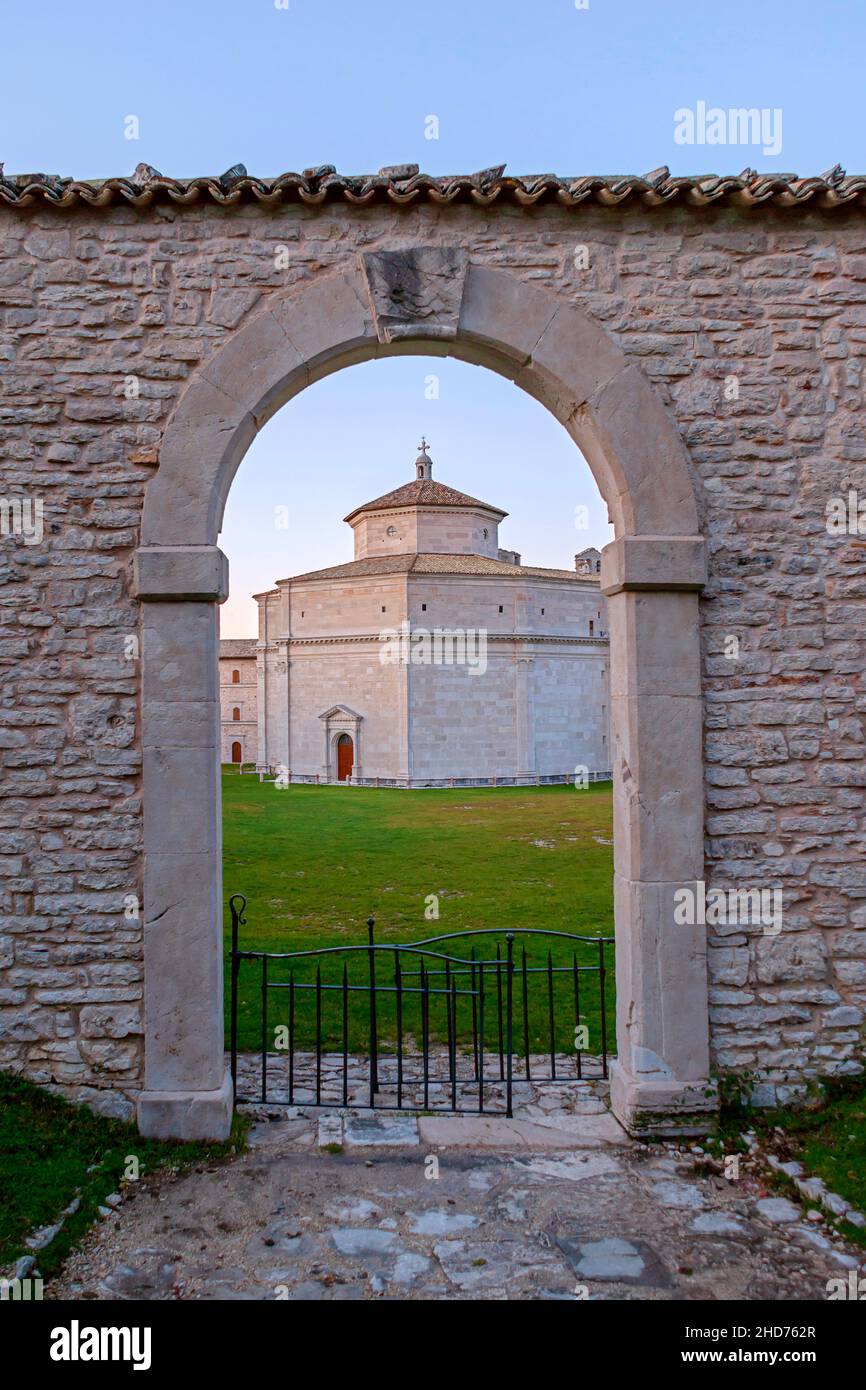 Macereto Abbey, Sibillini National Park, Visso, Marche, Italy, Europe ...