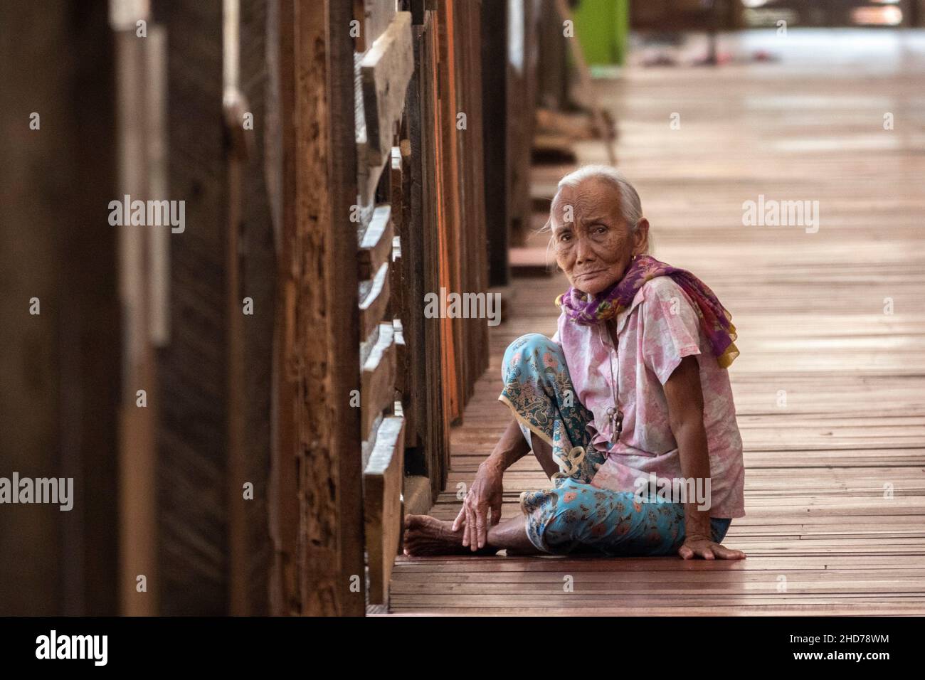 Land dayak hi-res stock photography and images - Alamy