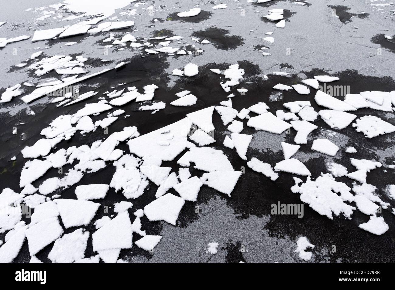 Freezing ice cold day hi-res stock photography and images - Alamy