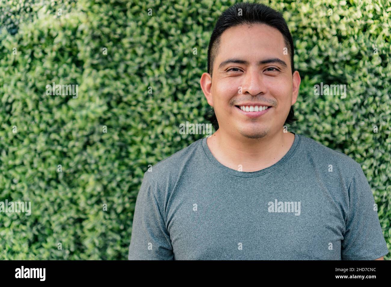Young indigenous man hi-res stock photography and images - Alamy