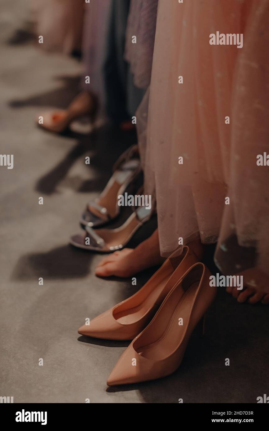 Long legs model hi-res stock photography and images - Alamy