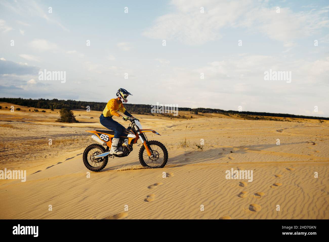 Dirt bike riding in the desert hi-res stock photography and images - Alamy