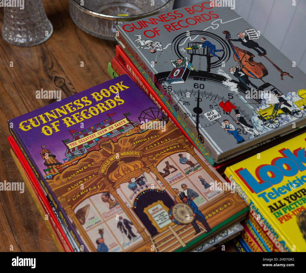 Guinness book of records books hi-res stock photography and images - Alamy