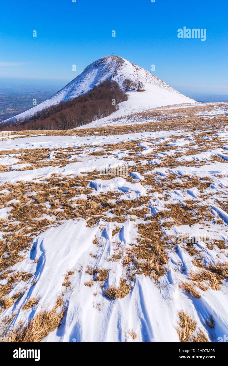 Monti Sibillini National Park, Winter Landscape, View of Pizzo Meta ...