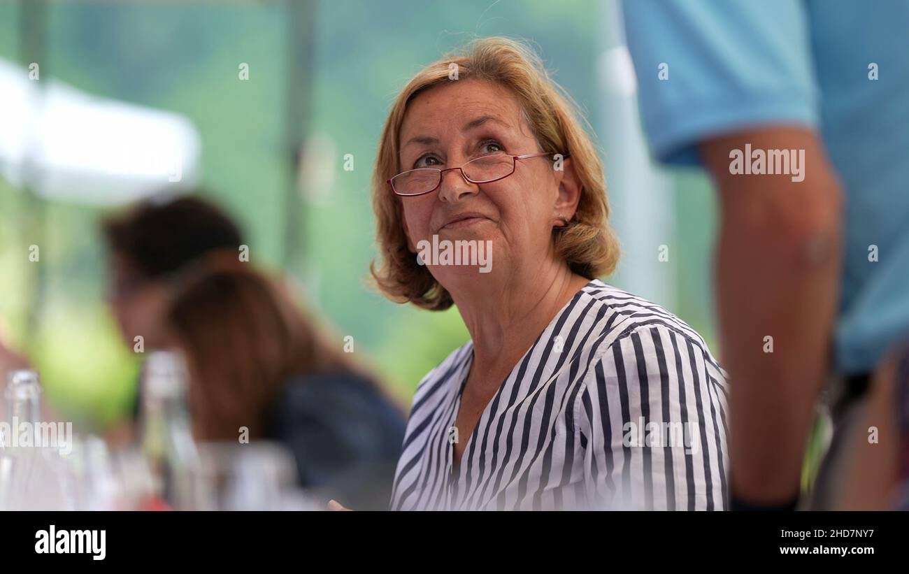 Happy older woman smiling portrait, senior lady smile Stock Photo - Alamy